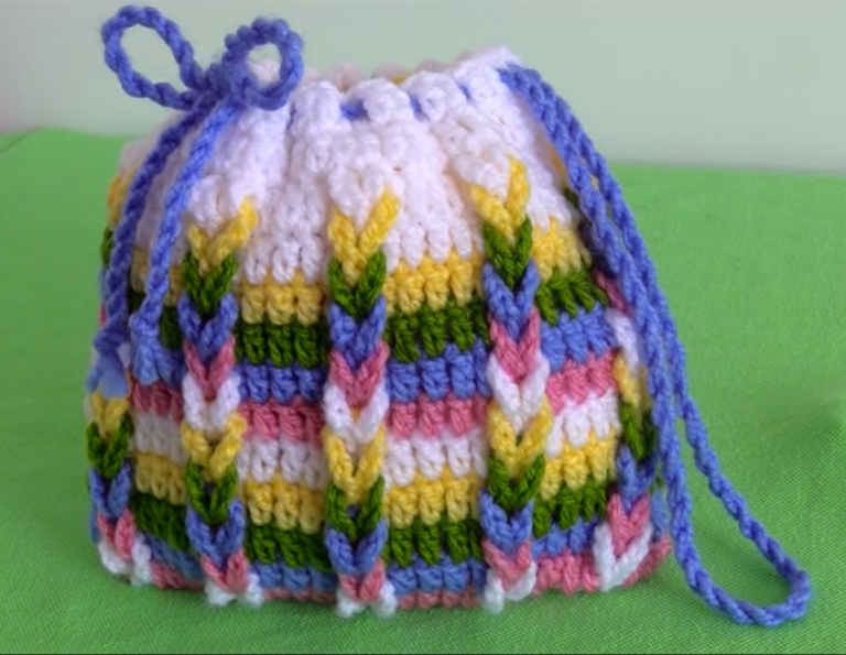 Crochet Tiny Bag With Colorful Braids - Crochet Ideas