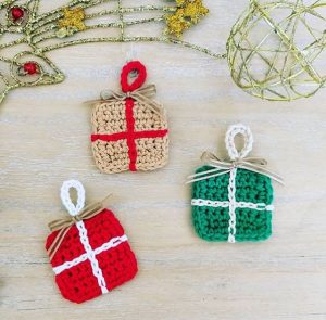 Crochet Tiny Boxes For Christmas Decoration - Crochet Ideas