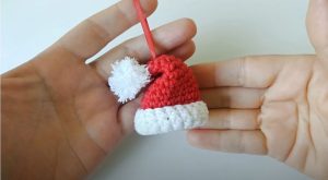 Crochet Tiny Santa Claus Toy - Crochet Ideas